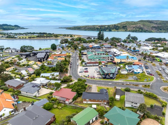 Residential Auction: 4 Bankart Street, Raglan, Waikato | Bayleys
