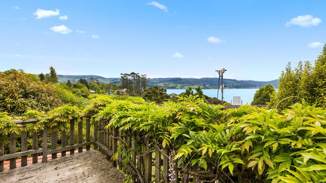 Residential Offers/Enquiries Over NZ$300,000: 95 and 101 Doctors Point ...