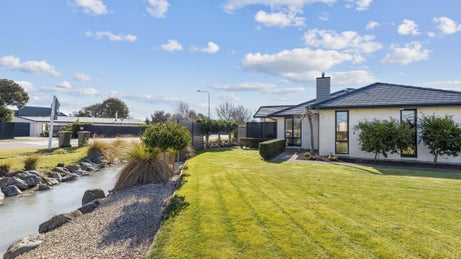 Rolleston - Shop 12, 92 Rolleston Drive, Rolleston, Selwyn | Bayleys ...